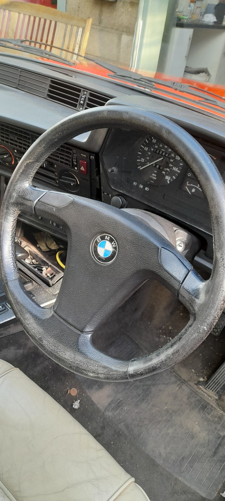 BMW 635 CSi – interior refurbishment - Leathertech